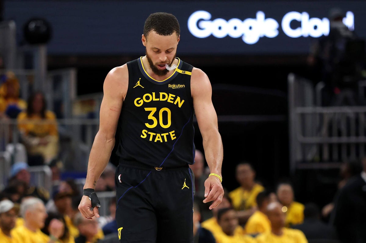 Steph Curry Hamstring Update: Warriors Guard Calls Injury a 'Gut Punch'